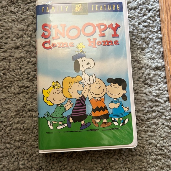 Media | Snoopy Come Home Vhs | Poshmark